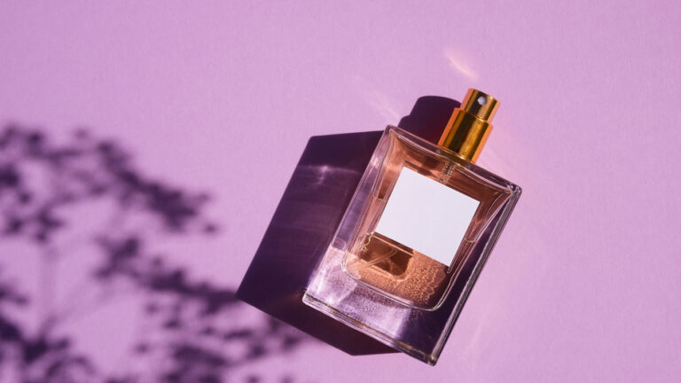 20 Kata-Kata Promosi Parfum di TikTok, IG, & WhatsApp yang Menarik