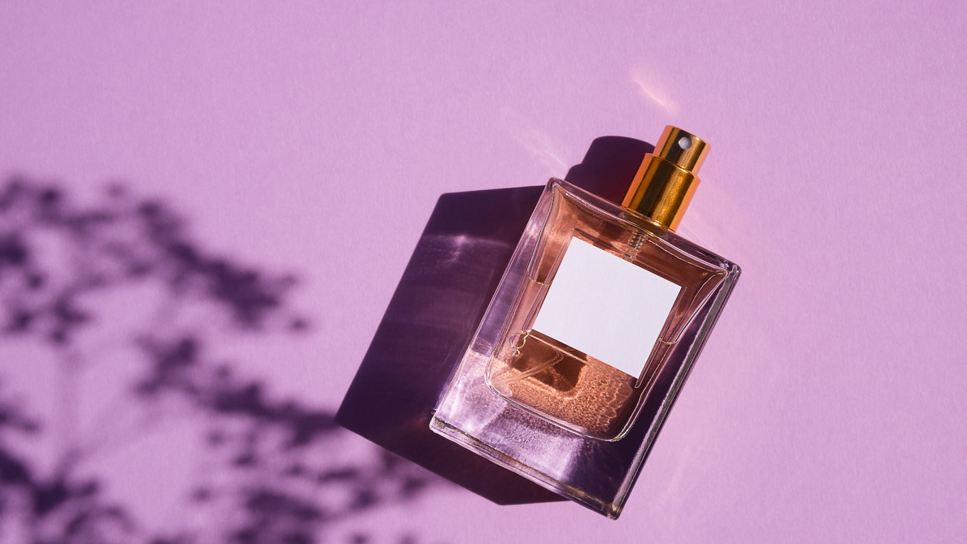 20 Kata-Kata Promosi Parfum di TikTok, IG, & WhatsApp yang Menarik